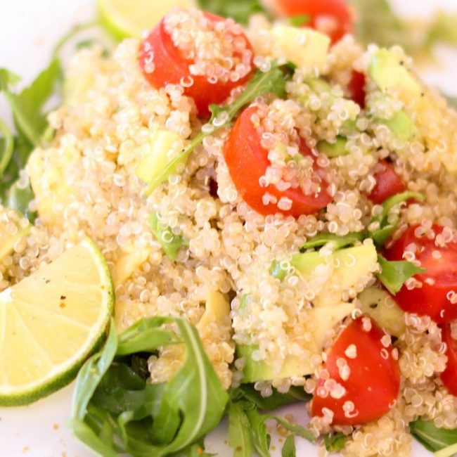High Protein Quinoa Salat: Gesund und lecker, perfekt für den Sommer ...